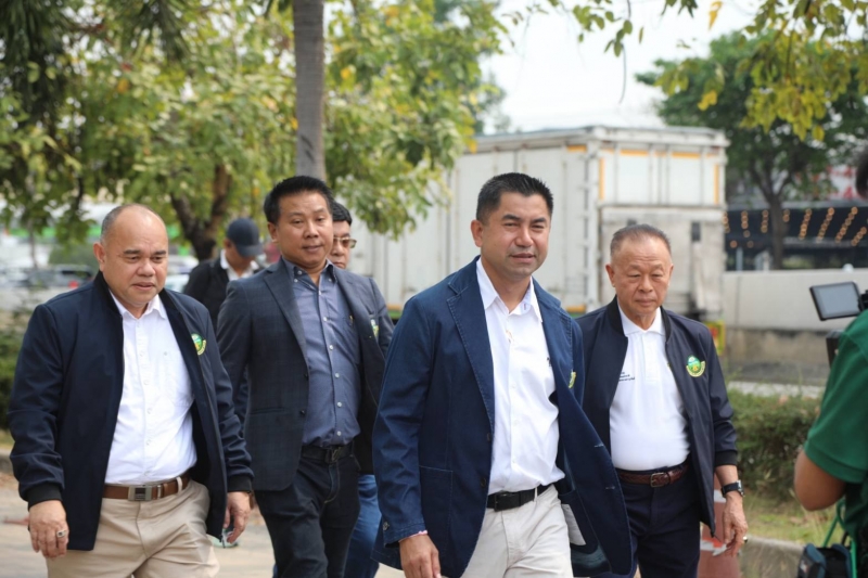 สงขลา | "บิ๊กโจ๊ก" ทำต่อพาคนใต้กลับบ้านปีที่ 3 ทางเครื่องบิน, รถทัวร์ฟรี (ลงทะเบียนวันที่ 20 ...